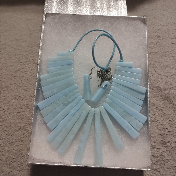 not sure | Jewelry | Nwot Fancy Statement Necklace And Earrings | Poshmark